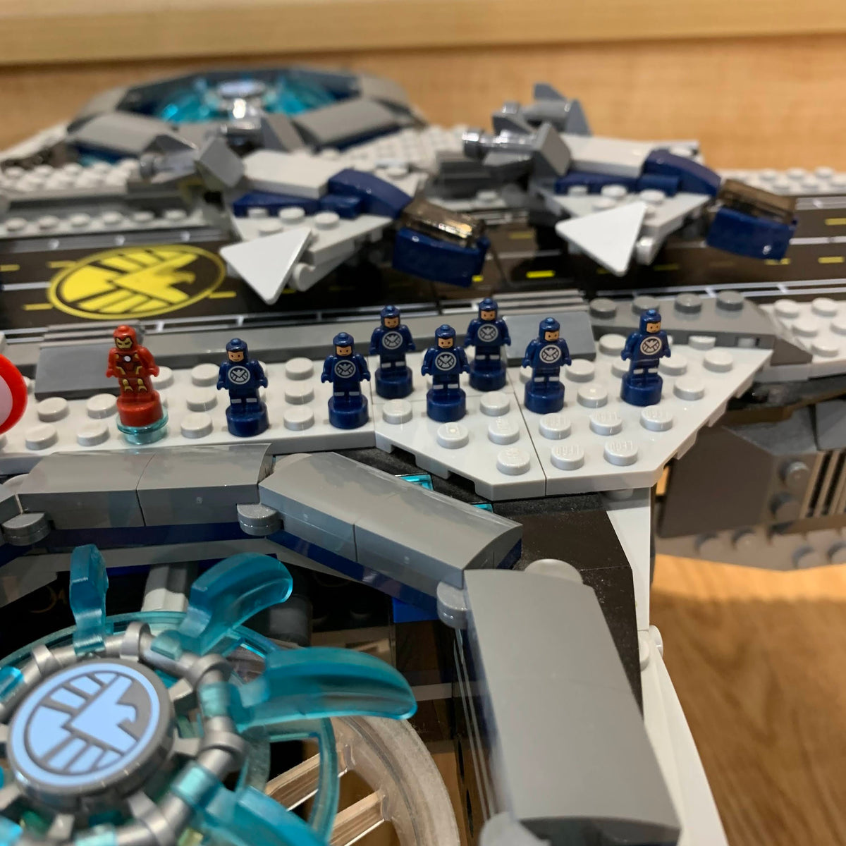 The SHIELD Helicarrier 76042 - Used LEGO® Marvel Comics™️ Set – Bricks ...