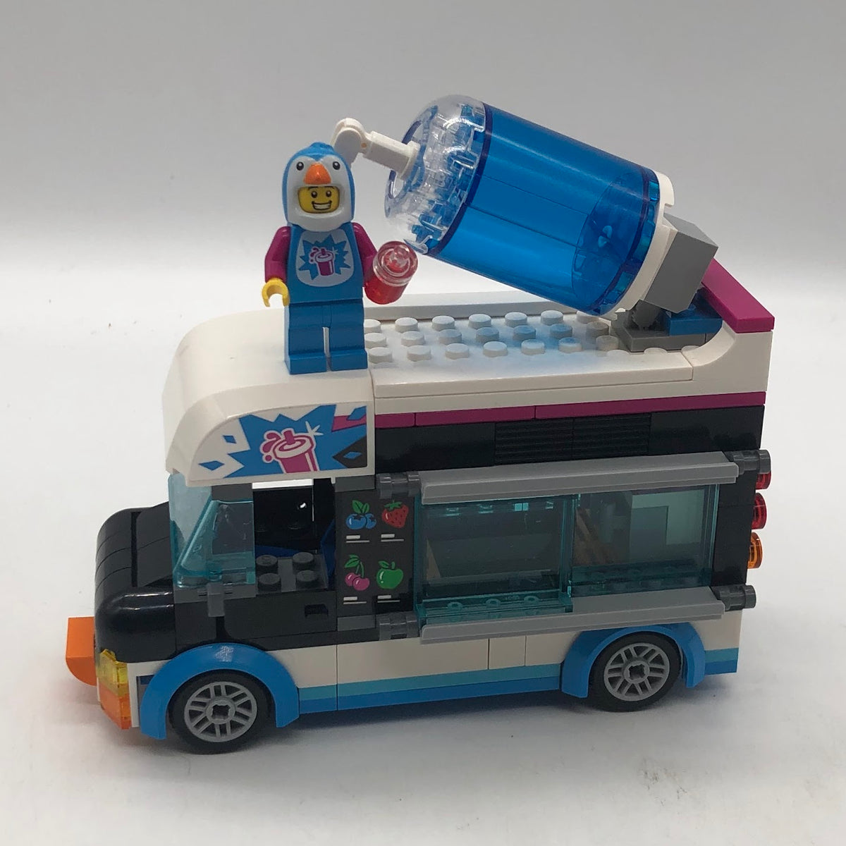 Penguin Slushy Van 60384 - Used LEGO City Set – Bricks & Minifigs Eugene