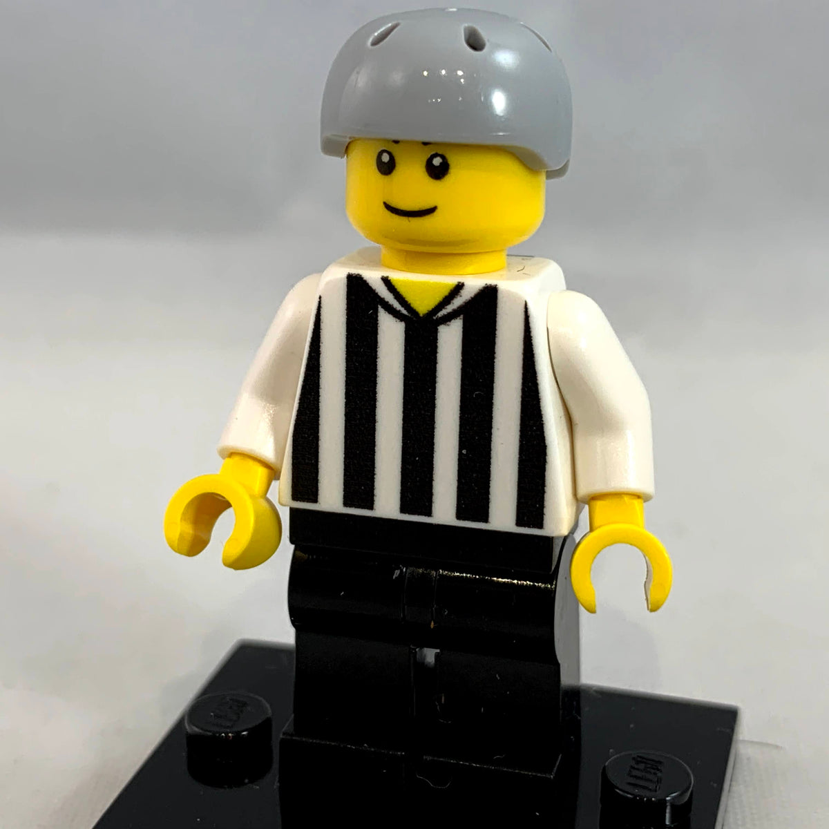 Roller Derby Referee - Custom LEGO® Minifigure – Bricks & Minifigs Eugene