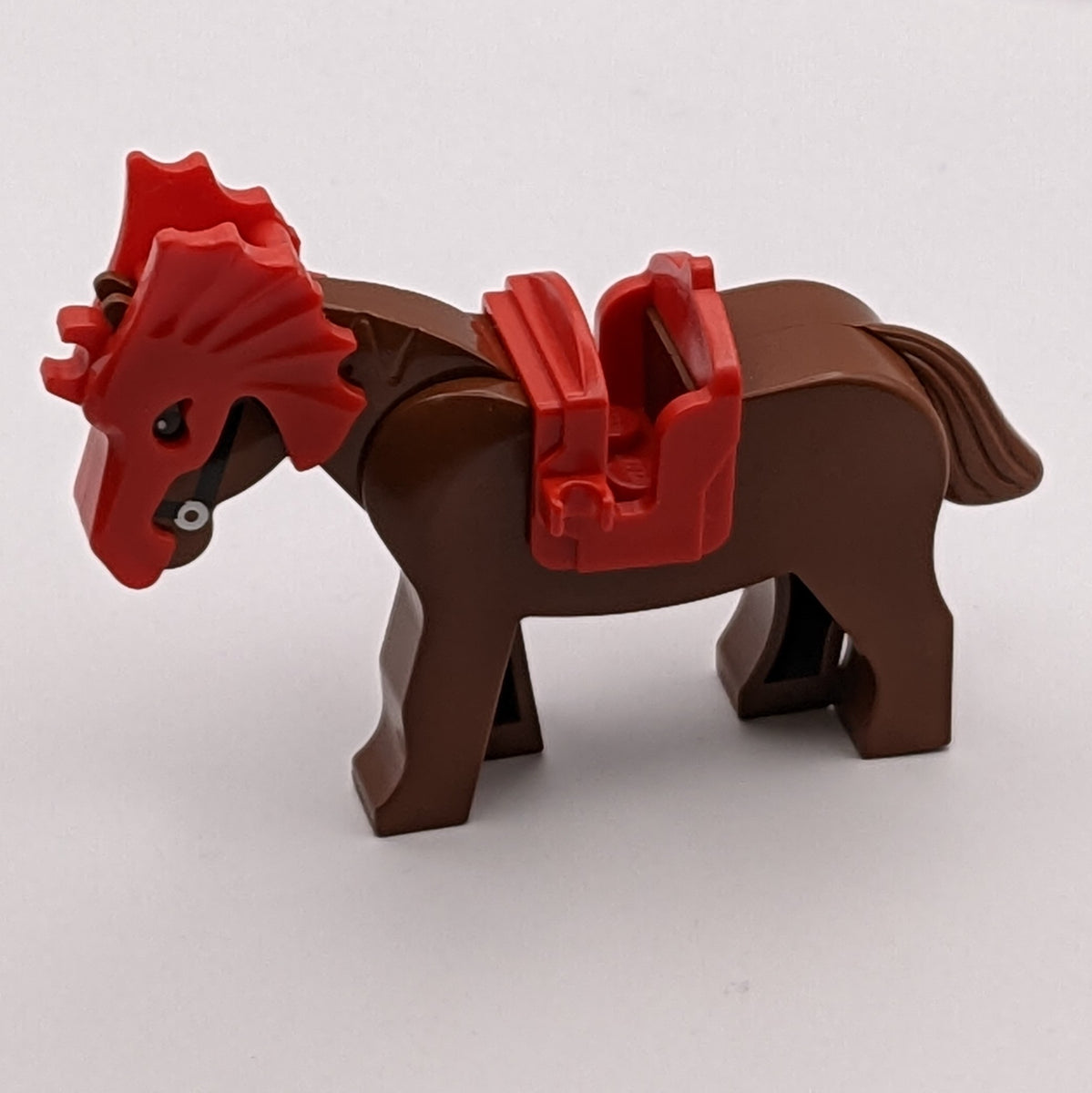 Horse with Saddle and Armor - LEGO® Animal – Bricks & Minifigs Eugene