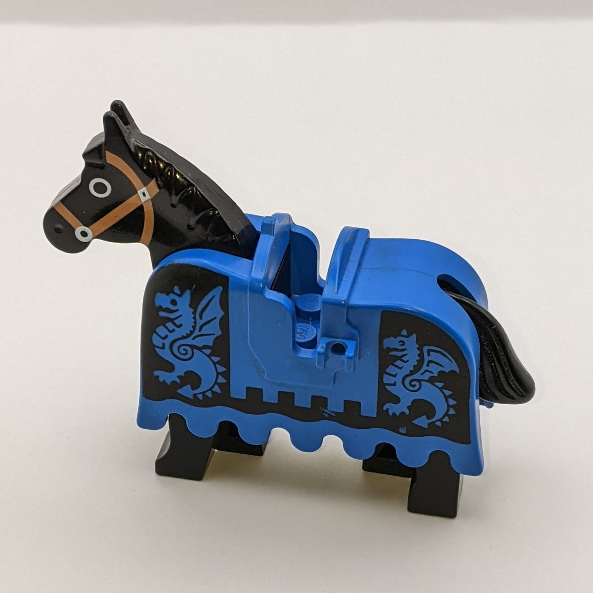 Horse With Barding - LEGO® Castle Animal – Bricks & Minifigs Eugene