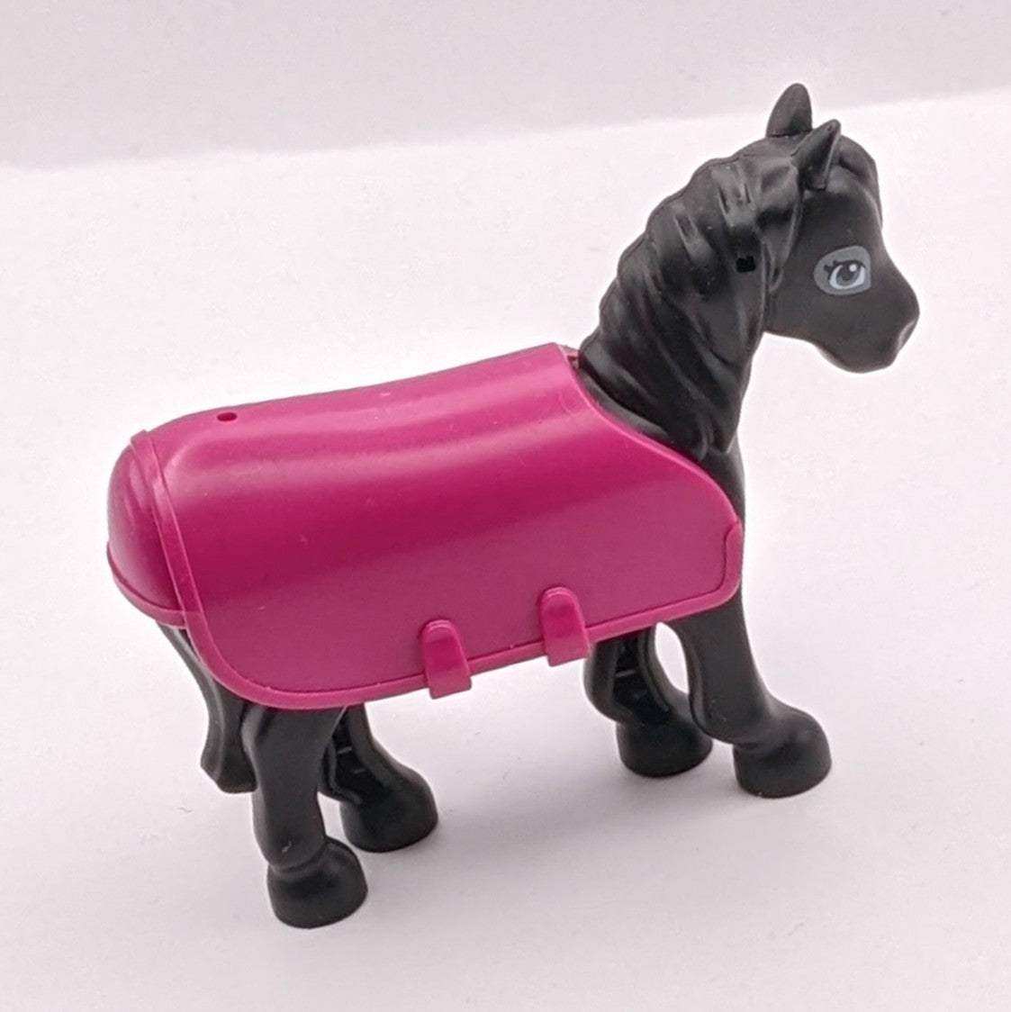 Pony with Barding - LEGO® Animal – Bricks & Minifigs Eugene