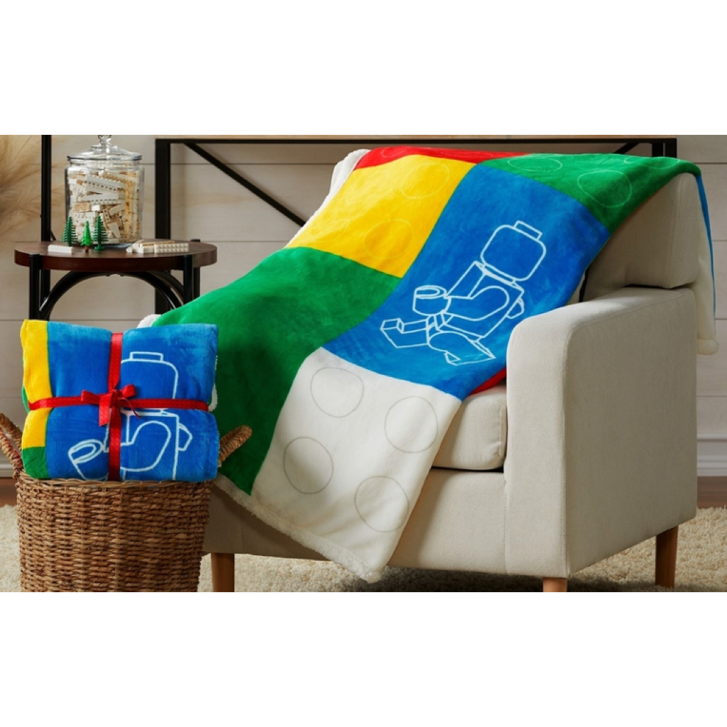 Fleece Blanket - New LEGO® Gear – Bricks & Minifigs Eugene